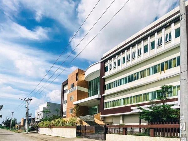 Universitas Patompo